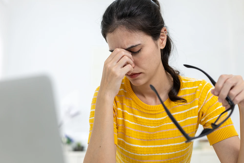 Digital Eye Strain: Easy Ways to Protect Your Eyes
